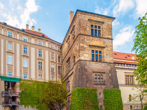 「Defenestration」の画像 - 12 件の Stock 写真、ベクターおよびビデオ | Adobe Stock