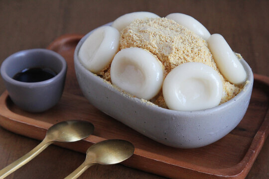 Kuromitsu bilder – Bläddra bland 164 stockfoton, vektorer och videor ...