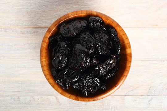"Dried Prune"-Bilder: Stock-Fotos & -Videos. | Adobe Stock