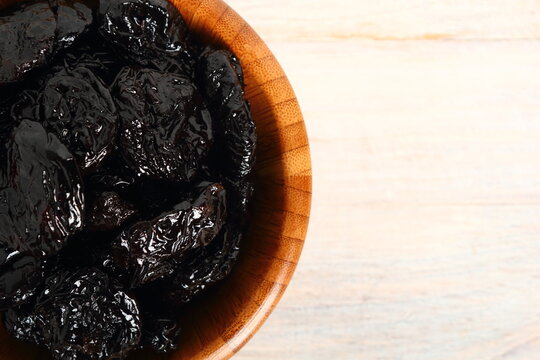 "Dried Prune"-Bilder: Stock-Fotos & -Videos. | Adobe Stock