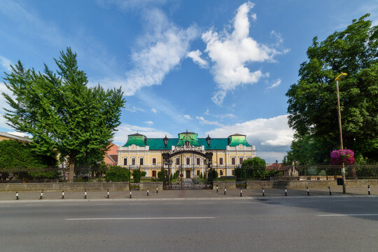 Dvor Images – Parcourir 933 le catalogue de photos, vecteurs et vidéos ...