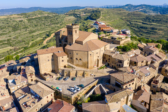 Afbeeldingen over Uxue – Blader in stockfoto's, vectoren en video's ...
