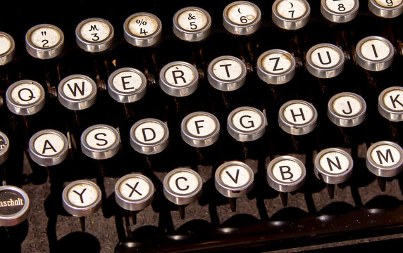 "Typewriting Machine" Images – Browse 22 Stock Photos, Vectors, and ...