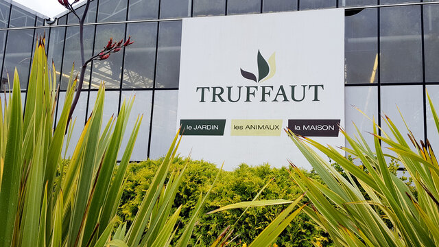 Truffaut - Images et vidéos libres de droits | Adobe Stock