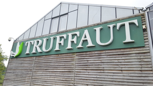 Truffaut - Images et vidéos libres de droits | Adobe Stock