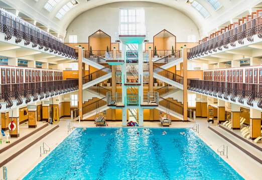 「Amalienbad」の写真素材 | 18件の無料イラスト画像 | Adobe Stock