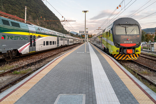 Imágenes de Trenord: descubre bancos de fotos, ilustraciones, vectores ...