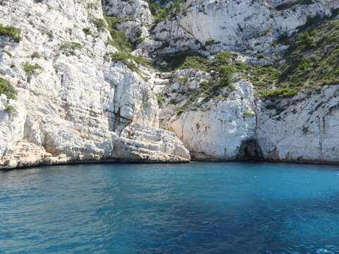รูปภาพCalanque – เลือกดูภาพถ่ายสต็อก เวกเตอร์ และวิดีโอ16,482 | Adobe Stock