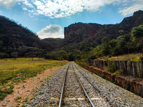 「Tren」の画像 - 8,438 件の Stock 写真、ベクターおよびビデオ | Adobe Stock