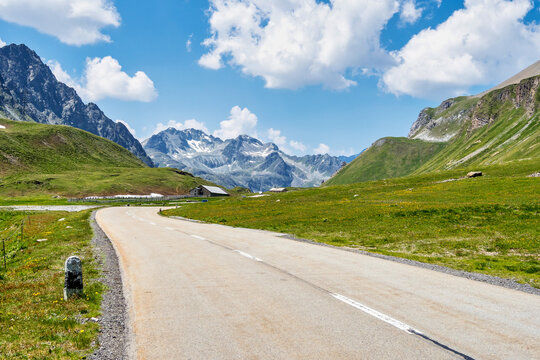 Albulapass Bilder – Durchsuchen 843 Archivfotos, Vektorgrafiken und ...