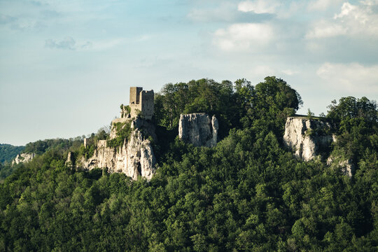 รูปภาพNeidlingen – เลือกดูภาพถ่ายสต็อก เวกเตอร์ และวิดีโอ245 | Adobe Stock