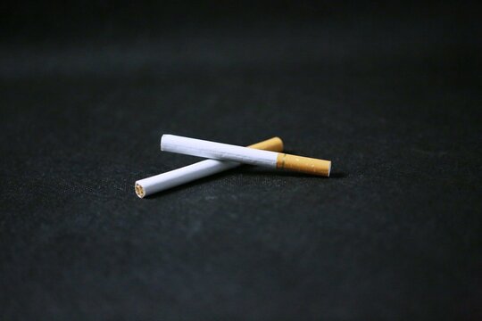 Nikotin Bilder – Durchsuchen 205,896 Archivfotos, Vektorgrafiken und ...