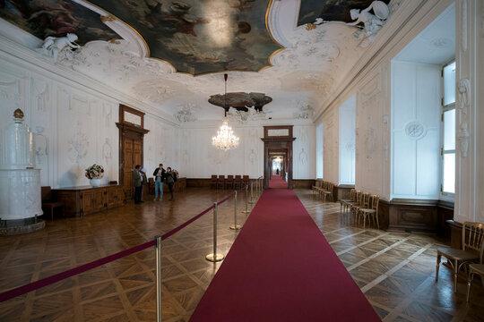 Kirchenboden Bilder – Durchsuchen 40,469 Archivfotos, Vektorgrafiken ...