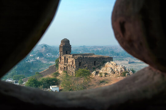 รูปภาพDatia – เลือกดูภาพถ่ายสต็อก เวกเตอร์ และวิดีโอ129 | Adobe Stock
