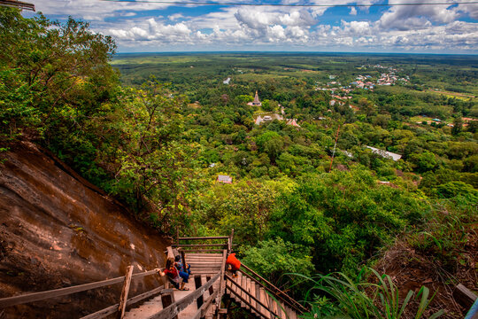 รูปภาพHigh-Angle – เลือกดูภาพถ่ายสต็อก เวกเตอร์ และวิดีโอ8,428 | Adobe ...