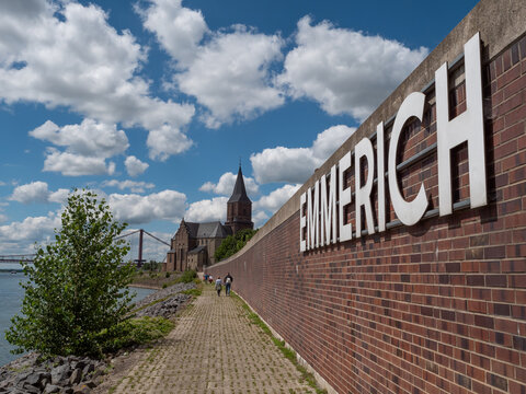 Imágenes de Emmerich: descubre bancos de fotos, ilustraciones, vectores ...