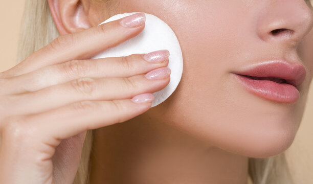 Waterskin Bilder – Durchsuchen 358 Archivfotos, Vektorgrafiken und ...