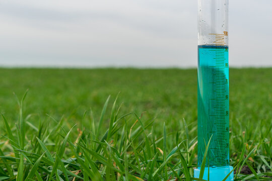 Agrochemistry bilder – Bläddra bland 976 stockfoton, vektorer och ...