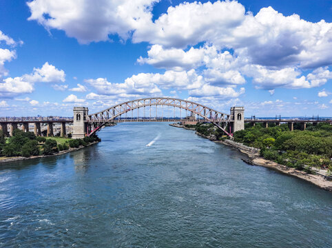 "Curved Bridge" Images – Browse 102 Stock Photos, Vectors, and Video ...