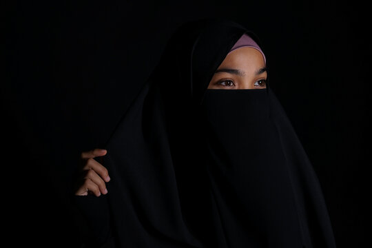 Nikab Images – Parcourir 8,381 le catalogue de photos, vecteurs et ...