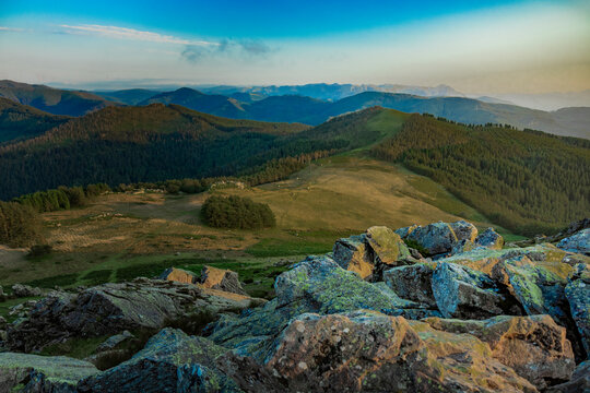 รูปภาพMontes – เลือกดูภาพถ่ายสต็อก เวกเตอร์ และวิดีโอ4,988 | Adobe Stock