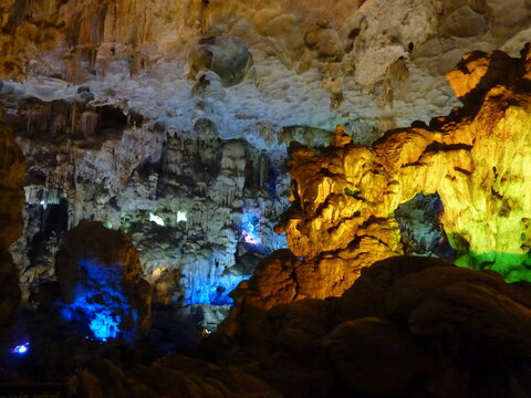 Dark Lair Bilder – Durchsuchen 1,835 Archivfotos, Vektorgrafiken und ...