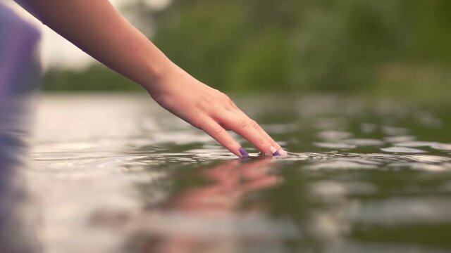 "Touching Water" Imagens – Procure 157 fotos, vetores e vídeos | Adobe ...