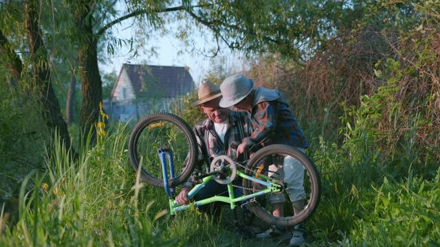 Napper Images – Browse 2,309 Stock Photos, Vectors, and Video | Adobe Stock