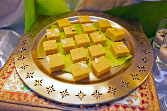 「Pateesa」の写真素材 | 613件の無料イラスト画像 | Adobe Stock