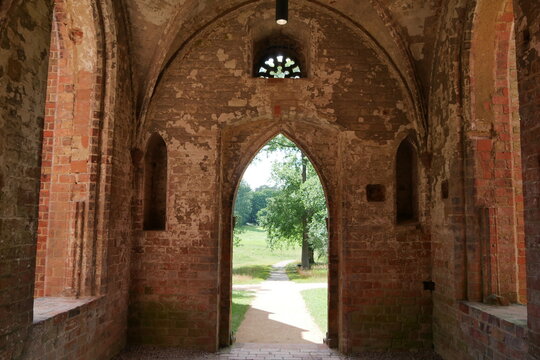 Spitzbogen 이미지 – 찾아보기 998 스톡 사진, 벡터 및 비디오 | Adobe Stock