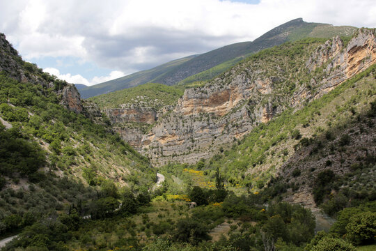 Vallon Bilder – Durchsuchen 8,866 Archivfotos, Vektorgrafiken und ...