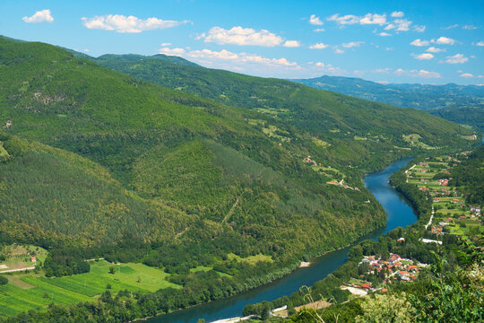 Basta Bilder – Durchsuchen 806 Archivfotos, Vektorgrafiken und Videos ...