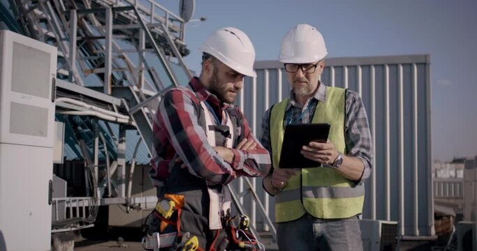 "Telecommunications Tower" Images – Browse 15,332 Stock Photos, Vectors ...