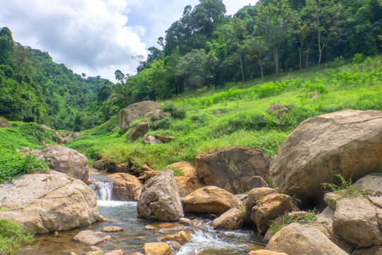 Lom Bilder – Durchsuchen 4,821 Archivfotos, Vektorgrafiken und Videos ...