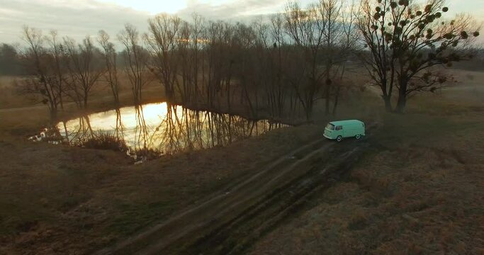 "Vw Bus"-Bilder: Stock-Fotos & -Videos. | Adobe Stock