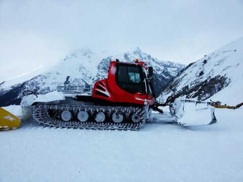 「Ratrak」の写真素材 | 1,464件の無料イラスト画像 | Adobe Stock