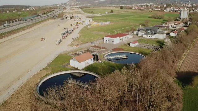 Defector - Images et vidéos libres de droits | Adobe Stock