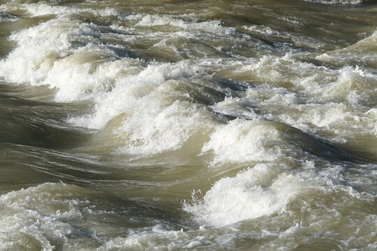 Flusss bilder – Bläddra bland 123 stockfoton, vektorer och videor | Adobe Stock