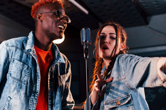 Multitalent Bilder – Durchsuchen 1,499 Archivfotos, Vektorgrafiken und ...