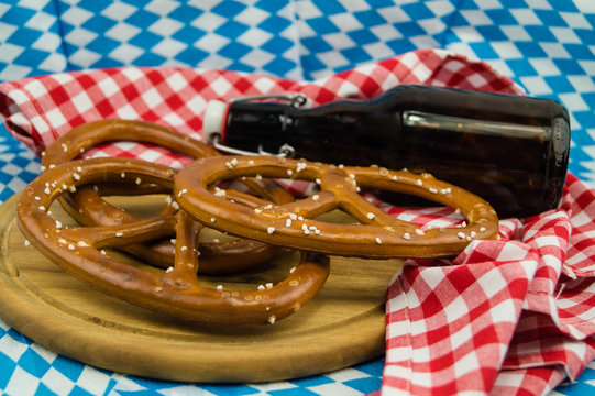 Anstechen Bilder – Durchsuchen 63 Archivfotos, Vektorgrafiken und ...