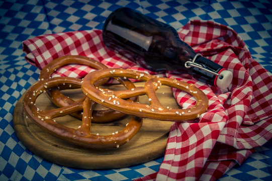 Anstechen Bilder – Durchsuchen 63 Archivfotos, Vektorgrafiken und ...