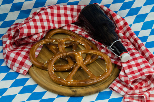 Anstechen Bilder – Durchsuchen 63 Archivfotos, Vektorgrafiken und ...