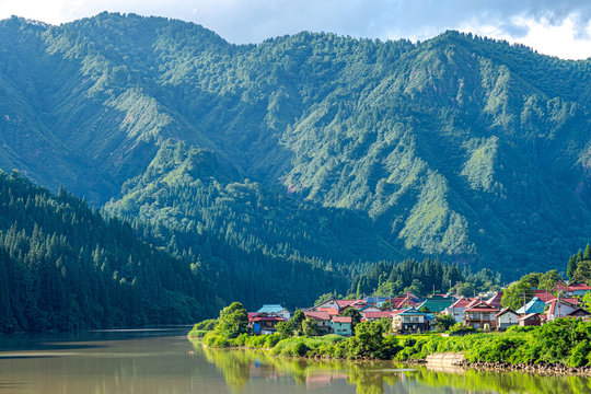 Baraku Bilder – Durchsuchen 355 Archivfotos, Vektorgrafiken und Videos ...