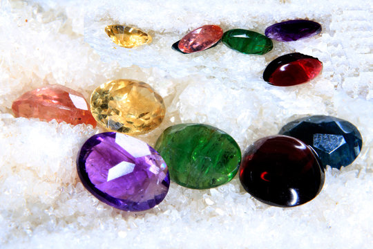 รูปภาพEdelstein – เลือกดูภาพถ่ายสต็อก เวกเตอร์ และวิดีโอ9,496 | Adobe Stock