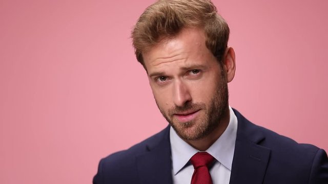 Afbeeldingen over "Head Shoulders" – Blader in stockfoto's, vectoren en ...