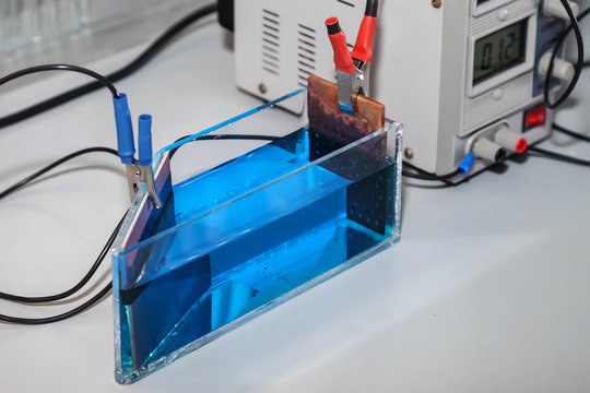 รูปภาพElectrolysis – เลือกดูภาพถ่ายสต็อก เวกเตอร์ และวิดีโอ13,859 ...