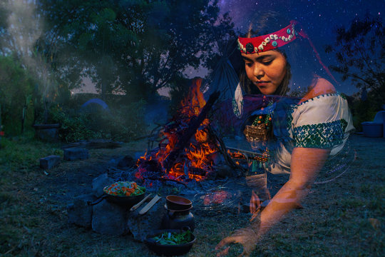 Inipi bilder – Bläddra bland 99 stockfoton, vektorer och videor | Adobe ...