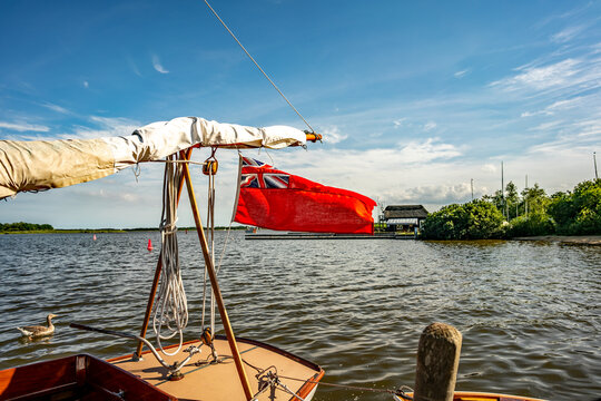 DIE 357 BESTEN BILDER, STOCK-FOTOS UND -VEKTORGRAFIKEN ZU „Segelklappen ...
