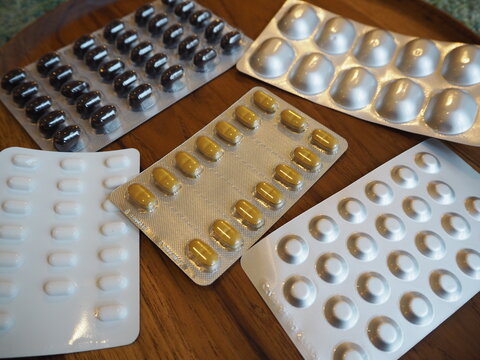 รูปภาพFlunarizine – เลือกดูภาพถ่ายสต็อก เวกเตอร์ และวิดีโอ90 | Adobe Stock
