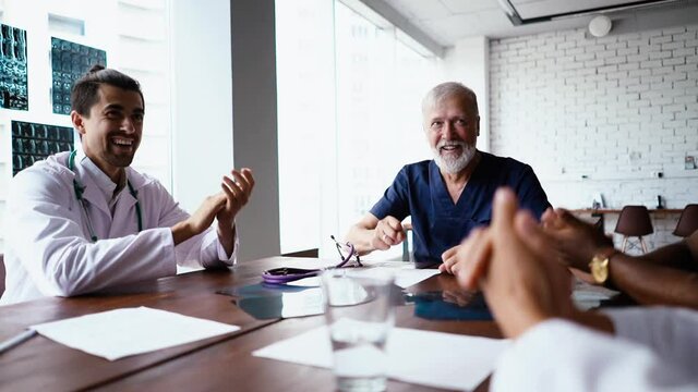 Happy Physician Images – Browse 784,386 Stock Photos, Vectors, and ...